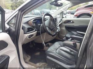 Pelēks Chrysler Pacifica 2020 Telšiai, ar dzinēja tilpumu 3.61 L un nobraukumu 200 tūkst. km par 6800 €, foto 7 vietnē AUTOMOTO.COM.LV