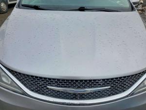 Pelēks Chrysler Pacifica 2020 Telšiai, ar dzinēja tilpumu 3.61 L un nobraukumu 200 tūkst. km par 6800 €, foto 23 vietnē AUTOMOTO.COM.LV