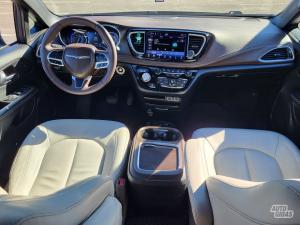 Pelēks Chrysler Pacifica 2021 Viļņa, ar dzinēja tilpumu 3.60 L un nobraukumu 161 tūkst. km par 19500 €, foto 14 vietnē AUTOMOTO.COM.LV