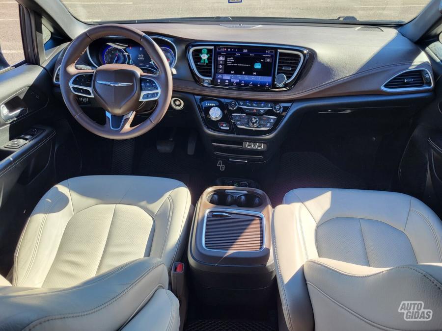 Pelēks Chrysler Pacifica 2021 Viļņa, ar dzinēja tilpumu 3.60 L un nobraukumu 161 tūkst. km par 19500 €, foto 14 vietnē AUTOMOTO.COM.LV