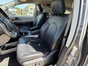 Pelēks Chrysler Pacifica 2021 Šauļi, ar dzinēja tilpumu 3.61 L un nobraukumu 138 tūkst. km par 15500 €, foto 8 vietnē AUTOMOTO.COM.LV