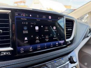 Pelēks Chrysler Pacifica 2021 Šauļi, ar dzinēja tilpumu 3.61 L un nobraukumu 138 tūkst. km par 15500 €, foto 10 vietnē AUTOMOTO.COM.LV