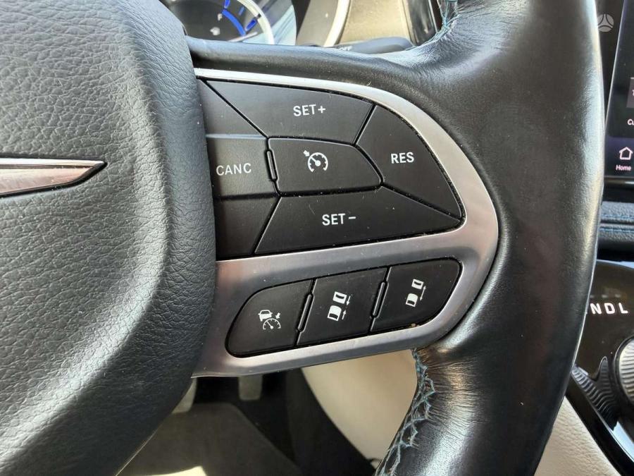 Pelēks Chrysler Pacifica 2021 Šauļi, ar dzinēja tilpumu 3.61 L un nobraukumu 138 tūkst. km par 15500 €, foto 14 vietnē AUTOMOTO.COM.LV