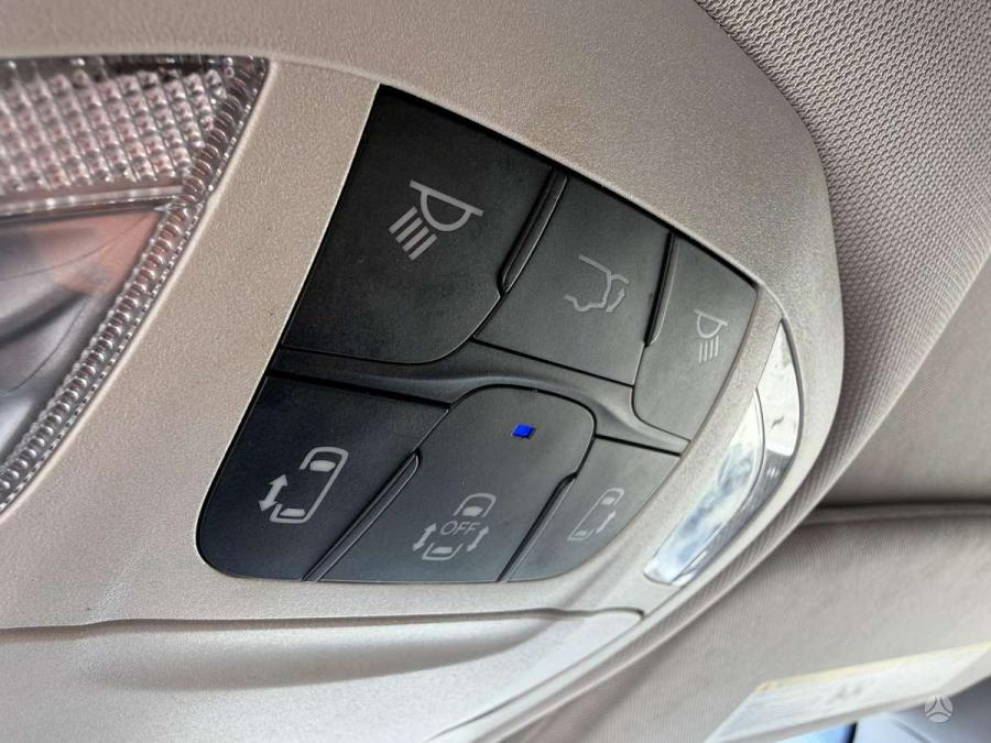 Pelēks Chrysler Pacifica 2021 Šauļi, ar dzinēja tilpumu 3.61 L un nobraukumu 138 tūkst. km par 15500 €, foto 17 vietnē AUTOMOTO.COM.LV