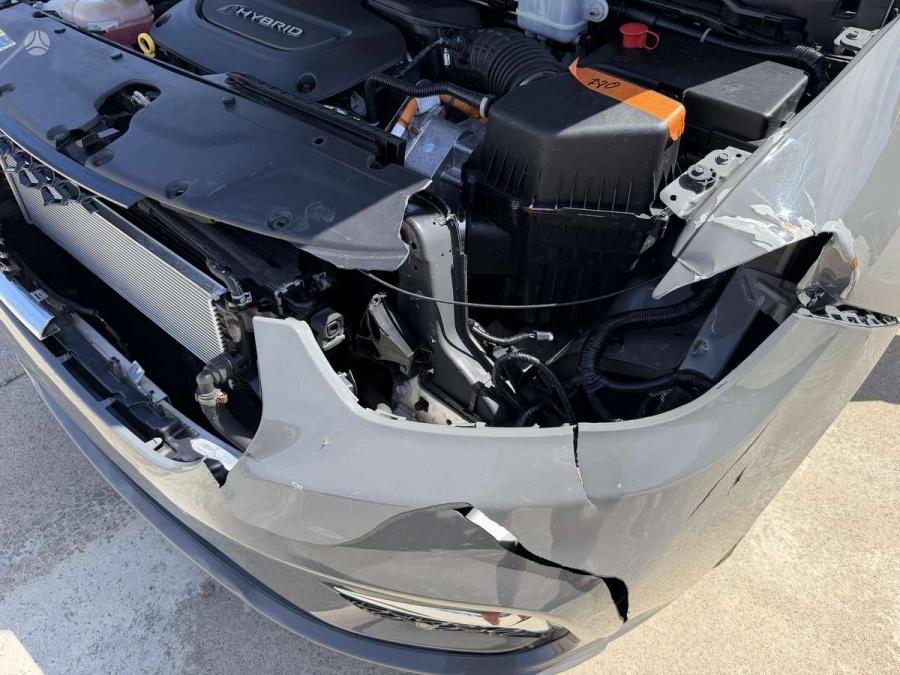 Pelēks Chrysler Pacifica 2021 Šauļi, ar dzinēja tilpumu 3.61 L un nobraukumu 138 tūkst. km par 15500 €, foto 24 vietnē AUTOMOTO.COM.LV