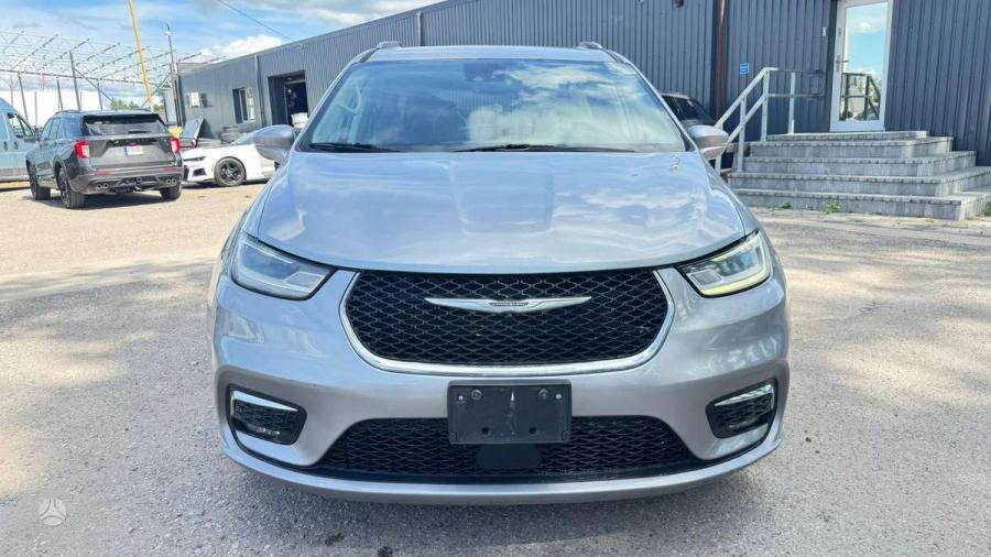 Pelēks Chrysler Pacifica 2021 Ukmergė, ar dzinēja tilpumu 3.61 L un nobraukumu 146 tūkst. km par 12999 €, foto 3 vietnē AUTOMOTO.COM.LV