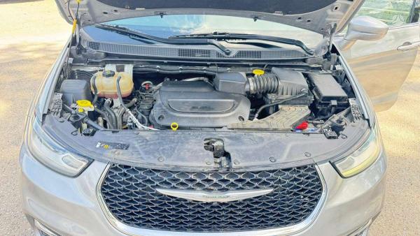 Pelēks Chrysler Pacifica 2021 Ukmergė, ar dzinēja tilpumu 3.61 L un nobraukumu 146 tūkst. km par 12999 €, foto 9 vietnē AUTOMOTO.COM.LV