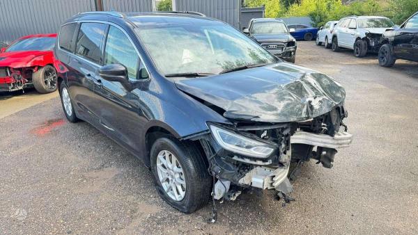 Pelēks Chrysler Pacifica 2021 Ukmergė, ar dzinēja tilpumu 3.61 L un nobraukumu 111 tūkst. km par 7999 €, foto 6 vietnē AUTOMOTO.COM.LV