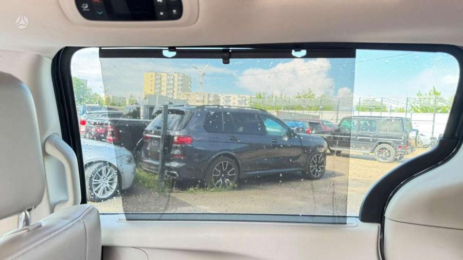 Grey Chrysler Pacifica 2021 in Ukmerge, with an engine capacity of 3.61 L and mileage of 111 thousand km for 7999 €, photo 20 on AUTOMOTO.COM.LV