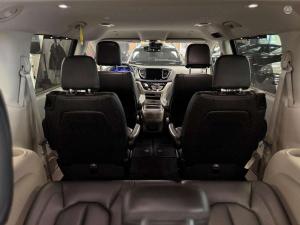 Pelēks Chrysler Pacifica 2021 Klaipėda, ar dzinēja tilpumu 3.61 L un nobraukumu 129 tūkst. km par 22500 €, foto 14 vietnē AUTOMOTO.COM.LV