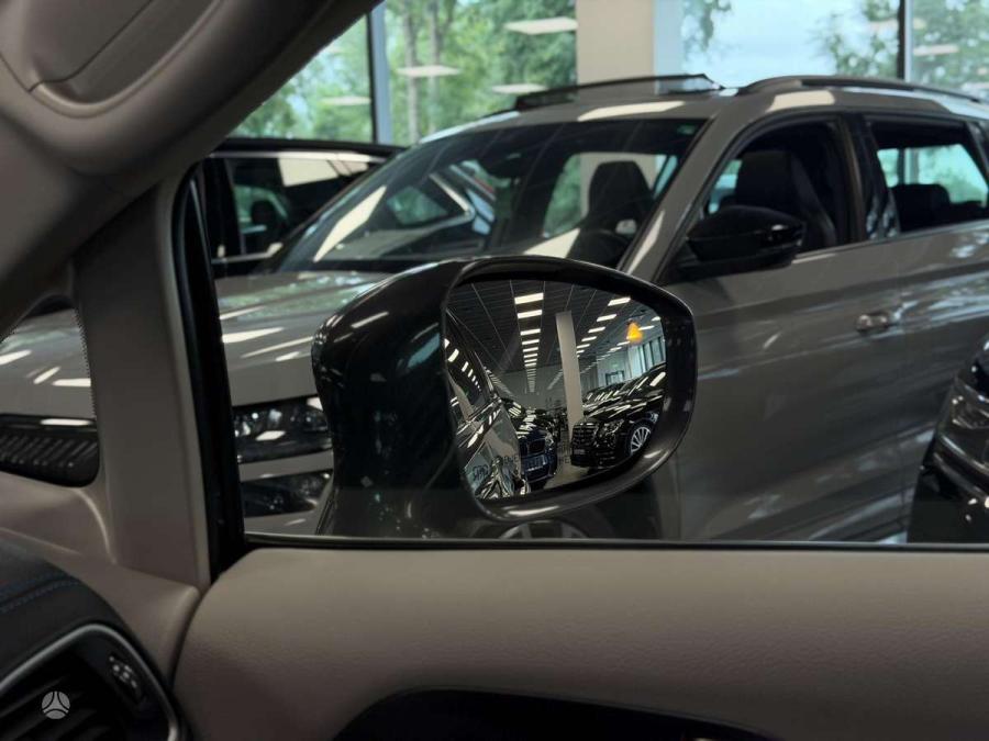 Pelēks Chrysler Pacifica 2021 Klaipėda, ar dzinēja tilpumu 3.61 L un nobraukumu 129 tūkst. km par 22500 €, foto 30 vietnē AUTOMOTO.COM.LV