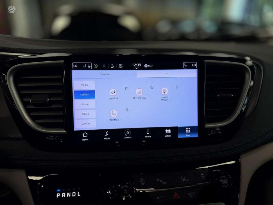 Pelēks Chrysler Pacifica 2021 Klaipėda, ar dzinēja tilpumu 3.61 L un nobraukumu 129 tūkst. km par 22500 €, foto 31 vietnē AUTOMOTO.COM.LV