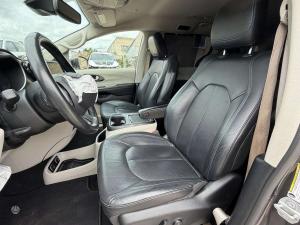Pelēks Chrysler Pacifica 2021 Šauļi, ar dzinēja tilpumu 3.61 L un nobraukumu 140 tūkst. km par 11900 €, foto 9 vietnē AUTOMOTO.COM.LV