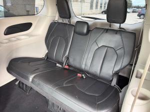Pelēks Chrysler Pacifica 2021 Šauļi, ar dzinēja tilpumu 3.61 L un nobraukumu 140 tūkst. km par 11900 €, foto 17 vietnē AUTOMOTO.COM.LV
