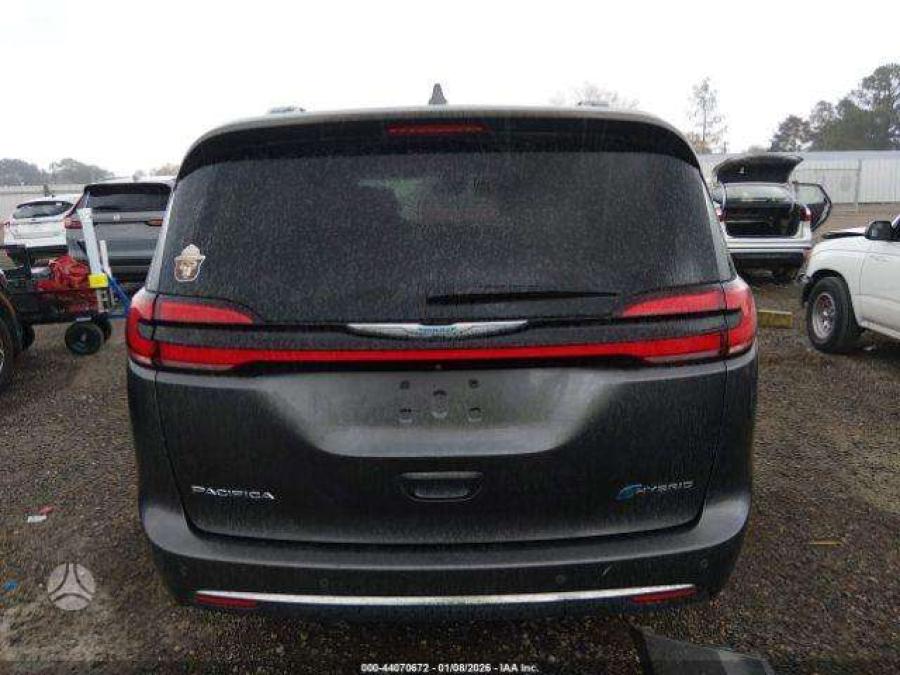 Pelēks Chrysler Pacifica 2021 Klaipėda, ar dzinēja tilpumu 3.61 L un nobraukumu 171 tūkst. km par 14300 €, foto 17 vietnē AUTOMOTO.COM.LV