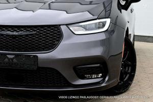 Grey Chrysler Pacifica 2021 in Kretinga, with an engine capacity of 3.60 L and mileage of 220 thousand km for 17450 €, photo 6 on AUTOMOTO.COM.LV