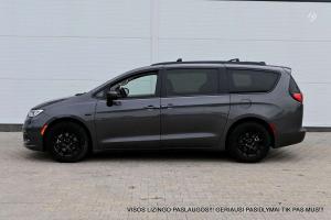 Grey Chrysler Pacifica 2021 in Kretinga, with an engine capacity of 3.60 L and mileage of 220 thousand km for 17450 €, photo 15 on AUTOMOTO.COM.LV