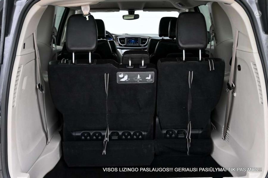 Grey Chrysler Pacifica 2021 in Kretinga, with an engine capacity of 3.60 L and mileage of 220 thousand km for 17450 €, photo 19 on AUTOMOTO.COM.LV