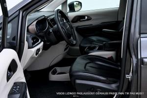 Grey Chrysler Pacifica 2021 in Kretinga, with an engine capacity of 3.60 L and mileage of 220 thousand km for 17450 €, photo 22 on AUTOMOTO.COM.LV