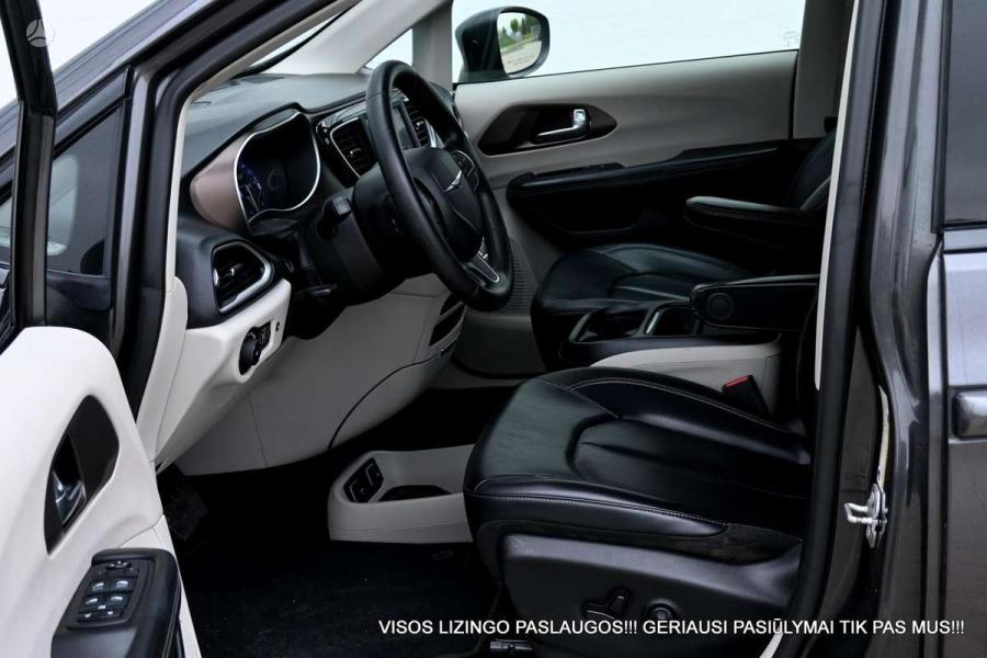 Grey Chrysler Pacifica 2021 in Kretinga, with an engine capacity of 3.60 L and mileage of 220 thousand km for 17450 €, photo 22 on AUTOMOTO.COM.LV