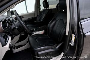 Grey Chrysler Pacifica 2021 in Kretinga, with an engine capacity of 3.60 L and mileage of 220 thousand km for 17450 €, photo 24 on AUTOMOTO.COM.LV
