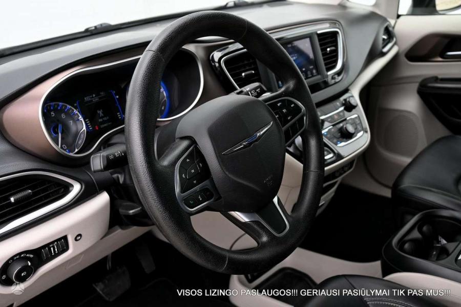 Grey Chrysler Pacifica 2021 in Kretinga, with an engine capacity of 3.60 L and mileage of 220 thousand km for 17450 €, photo 27 on AUTOMOTO.COM.LV