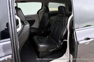 Grey Chrysler Pacifica 2021 in Kretinga, with an engine capacity of 3.60 L and mileage of 220 thousand km for 17450 €, photo 28 on AUTOMOTO.COM.LV