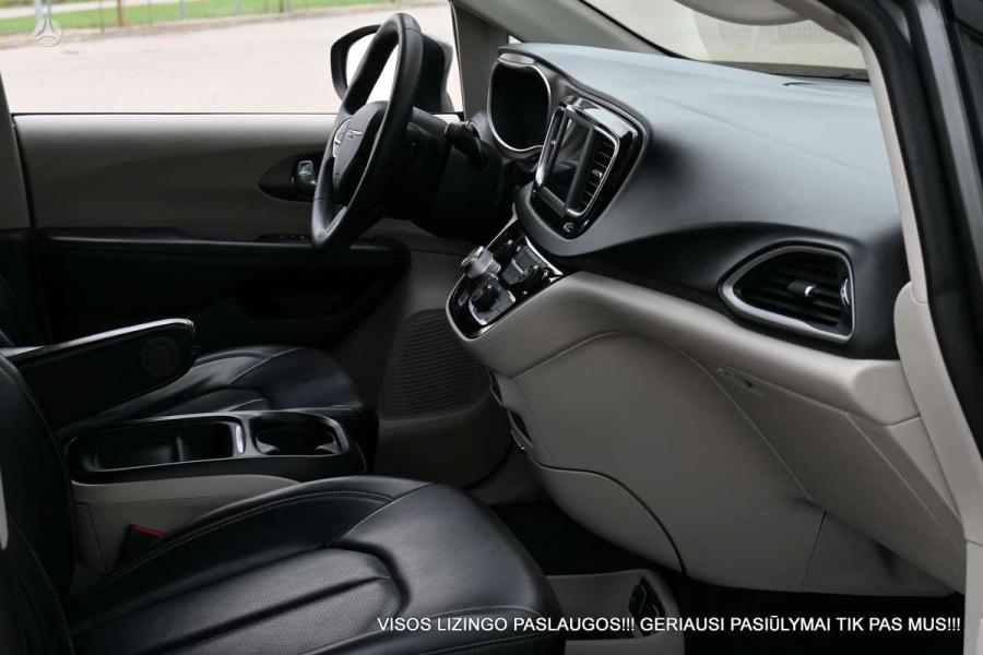Grey Chrysler Pacifica 2021 in Kretinga, with an engine capacity of 3.60 L and mileage of 220 thousand km for 17450 €, photo 29 on AUTOMOTO.COM.LV