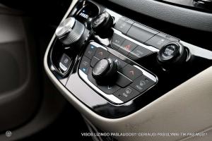 Grey Chrysler Pacifica 2021 in Kretinga, with an engine capacity of 3.60 L and mileage of 220 thousand km for 17450 €, photo 30 on AUTOMOTO.COM.LV