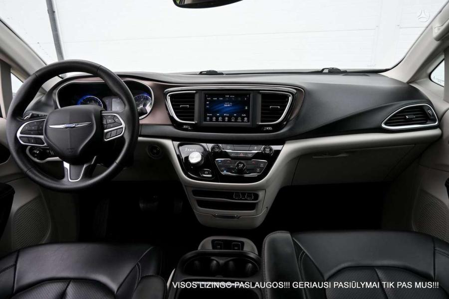 Grey Chrysler Pacifica 2021 in Kretinga, with an engine capacity of 3.60 L and mileage of 220 thousand km for 17450 €, photo 33 on AUTOMOTO.COM.LV