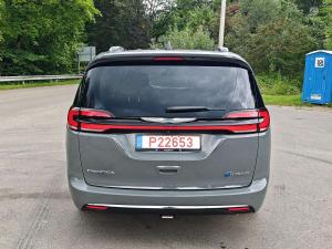 Pelēks Chrysler Pacifica 2021 Kauņa, ar dzinēja tilpumu 3.61 L un nobraukumu 175 tūkst. km par 20500 €, foto 5 vietnē AUTOMOTO.COM.LV