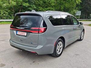 Pelēks Chrysler Pacifica 2021 Kauņa, ar dzinēja tilpumu 3.61 L un nobraukumu 175 tūkst. km par 20500 €, foto 6 vietnē AUTOMOTO.COM.LV