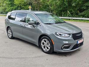 Pelēks Chrysler Pacifica 2021 Kauņa, ar dzinēja tilpumu 3.61 L un nobraukumu 175 tūkst. km par 20500 €, foto 8 vietnē AUTOMOTO.COM.LV