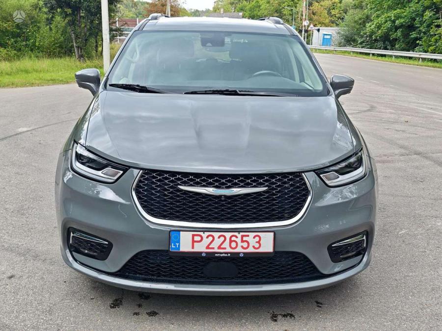 Pelēks Chrysler Pacifica 2021 Kauņa, ar dzinēja tilpumu 3.61 L un nobraukumu 175 tūkst. km par 20500 €, foto 9 vietnē AUTOMOTO.COM.LV
