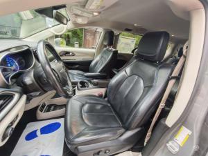 Pelēks Chrysler Pacifica 2021 Kauņa, ar dzinēja tilpumu 3.61 L un nobraukumu 175 tūkst. km par 20500 €, foto 11 vietnē AUTOMOTO.COM.LV