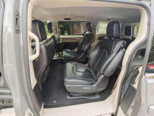 Pelēks Chrysler Pacifica 2021 Kauņa, ar dzinēja tilpumu 3.61 L un nobraukumu 175 tūkst. km par 20500 €, foto 12 vietnē AUTOMOTO.COM.LV