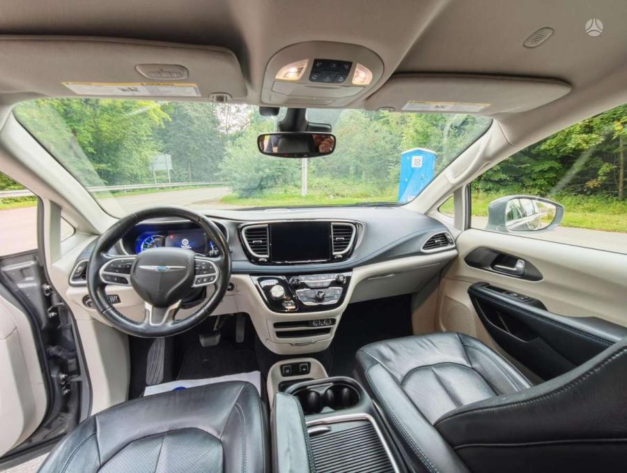 Pelēks Chrysler Pacifica 2021 Kauņa, ar dzinēja tilpumu 3.61 L un nobraukumu 175 tūkst. km par 20500 €, foto 16 vietnē AUTOMOTO.COM.LV