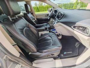 Pelēks Chrysler Pacifica 2021 Kauņa, ar dzinēja tilpumu 3.61 L un nobraukumu 175 tūkst. km par 20500 €, foto 18 vietnē AUTOMOTO.COM.LV