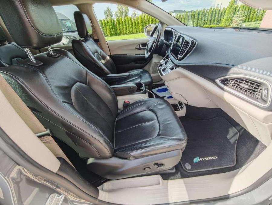 Pelēks Chrysler Pacifica 2021 Kauņa, ar dzinēja tilpumu 3.61 L un nobraukumu 175 tūkst. km par 20500 €, foto 18 vietnē AUTOMOTO.COM.LV