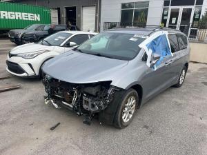 Pelēks Chrysler Pacifica 2021 Ukmergė, ar dzinēja tilpumu 3.61 L un nobraukumu 158 tūkst. km par 9999 €, foto 4 vietnē AUTOMOTO.COM.LV