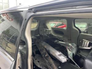 Pelēks Chrysler Pacifica 2021 Ukmergė, ar dzinēja tilpumu 3.61 L un nobraukumu 158 tūkst. km par 9999 €, foto 23 vietnē AUTOMOTO.COM.LV