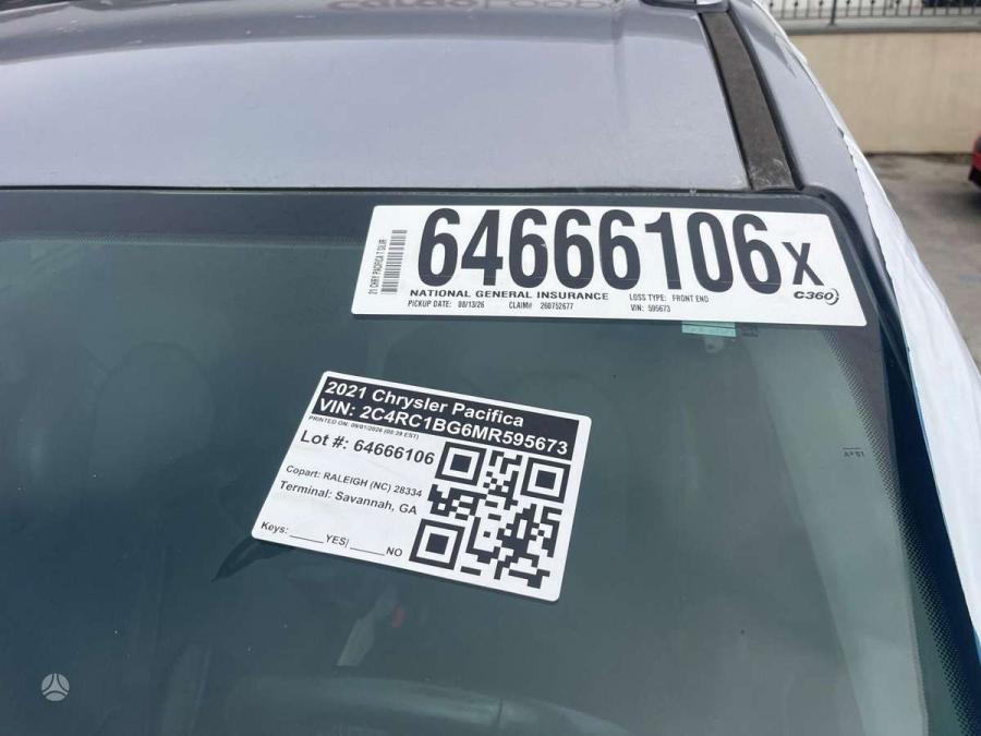 Pelēks Chrysler Pacifica 2021 Ukmergė, ar dzinēja tilpumu 3.61 L un nobraukumu 158 tūkst. km par 9999 €, foto 24 vietnē AUTOMOTO.COM.LV