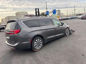 Pelēks Chrysler Pacifica 2021 Ukmergė, ar dzinēja tilpumu 3.61 L un nobraukumu 171 tūkst. km par 8199 €, foto 3 vietnē AUTOMOTO.COM.LV