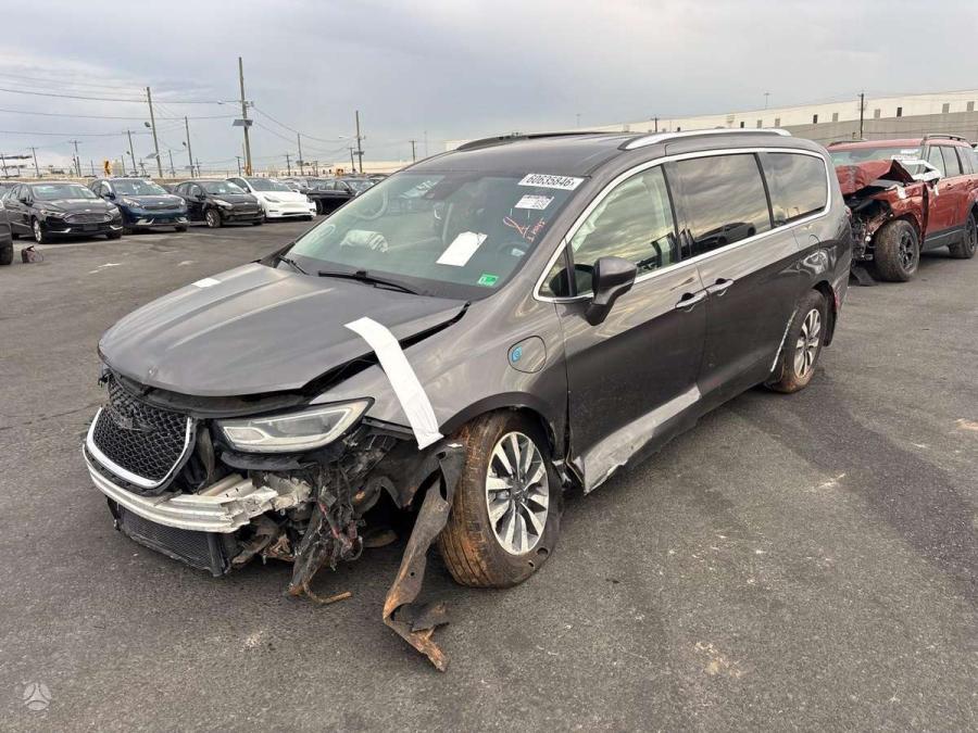 Pelēks Chrysler Pacifica 2021 Ukmergė, ar dzinēja tilpumu 3.61 L un nobraukumu 171 tūkst. km par 8199 €, foto 7 vietnē AUTOMOTO.COM.LV