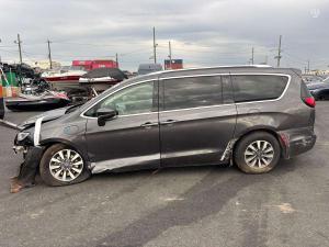 Pelēks Chrysler Pacifica 2021 Ukmergė, ar dzinēja tilpumu 3.61 L un nobraukumu 171 tūkst. km par 8199 €, foto 10 vietnē AUTOMOTO.COM.LV