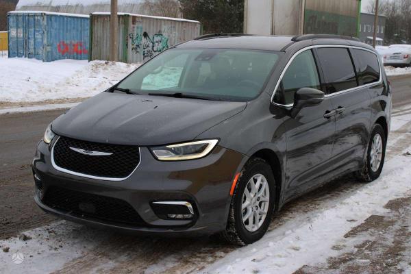 Pelēks Chrysler Pacifica 2022 Viļņa, ar dzinēja tilpumu 3.61 L un nobraukumu 128 tūkst. km par 22999 €, foto 2 vietnē AUTOMOTO.COM.LV