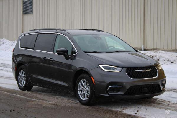 Pelēks Chrysler Pacifica 2022 Viļņa, ar dzinēja tilpumu 3.61 L un nobraukumu 128 tūkst. km par 22999 €, foto 8 vietnē AUTOMOTO.COM.LV