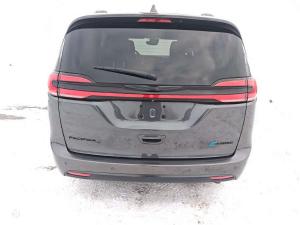 Pelēks Chrysler Pacifica 2022 Jelgava, ar dzinēja tilpumu 3.60 L un nobraukumu 72 tūkst. km par 36400 €, foto 36 vietnē AUTOMOTO.COM.LV