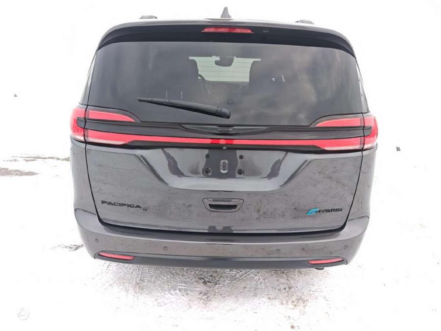 Pelēks Chrysler Pacifica 2022 Jelgava, ar dzinēja tilpumu 3.60 L un nobraukumu 72 tūkst. km par 36400 €, foto 36 vietnē AUTOMOTO.COM.LV