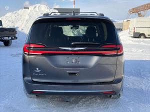 Pelēks Chrysler Pacifica 2022 Šauļi, ar dzinēja tilpumu 3.61 L un nobraukumu 159 tūkst. km par 13400 €, foto 5 vietnē AUTOMOTO.COM.LV